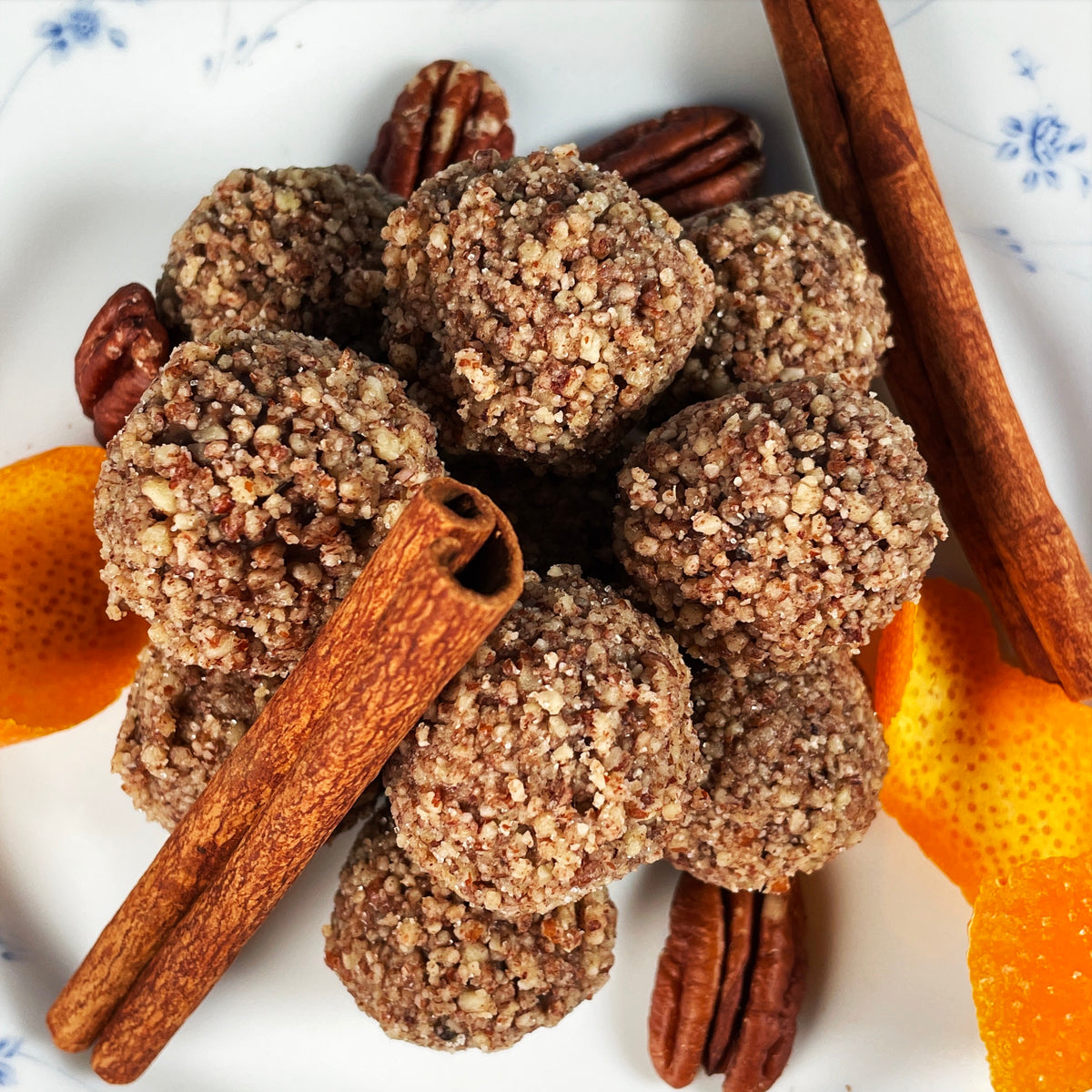 "Mama Tried" Bourbon Balls – Missoula Cakes